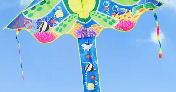 Sea turtle kite 115cm(W) x 124cm(H)